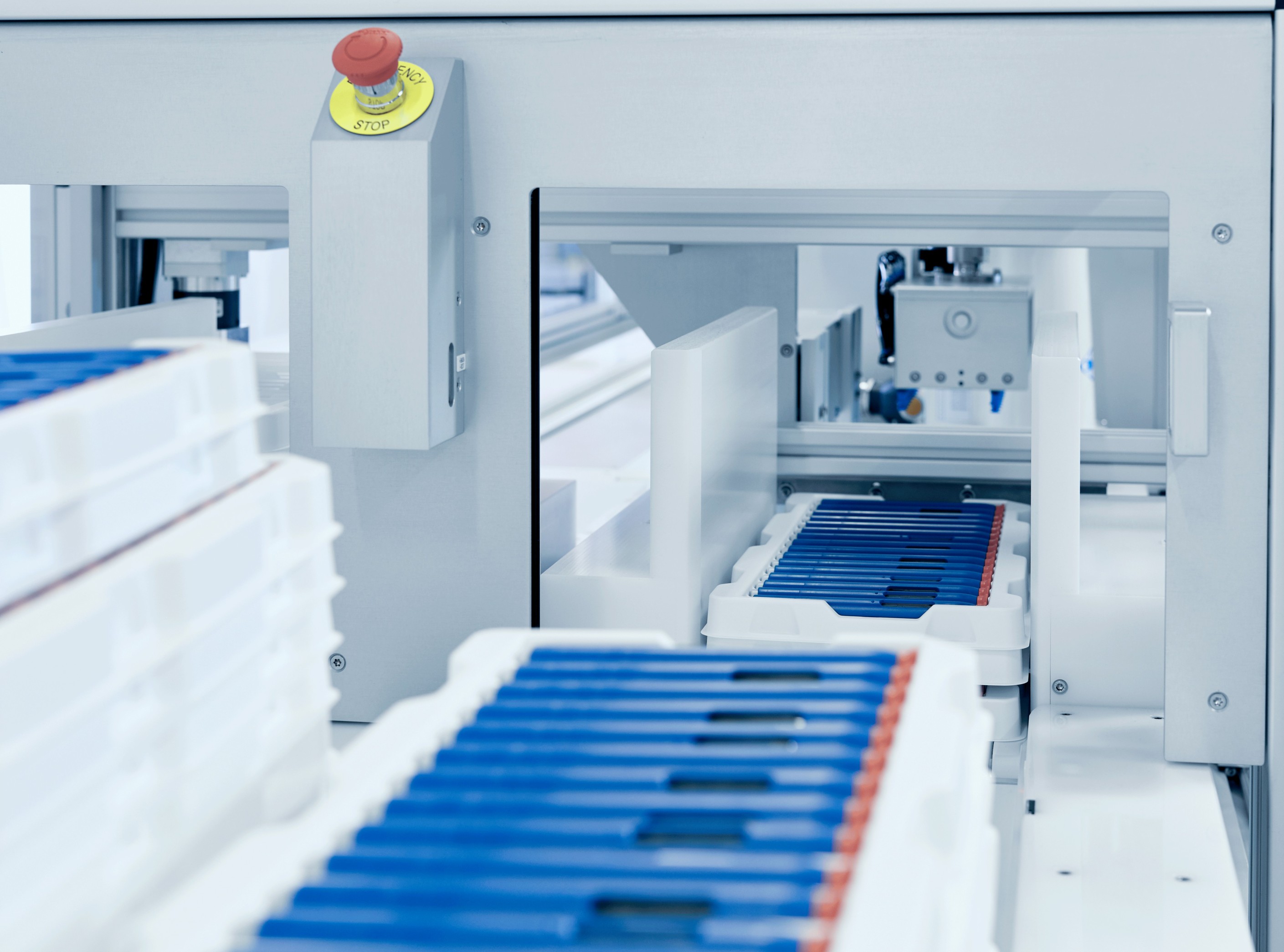 Pen injector labelling machine