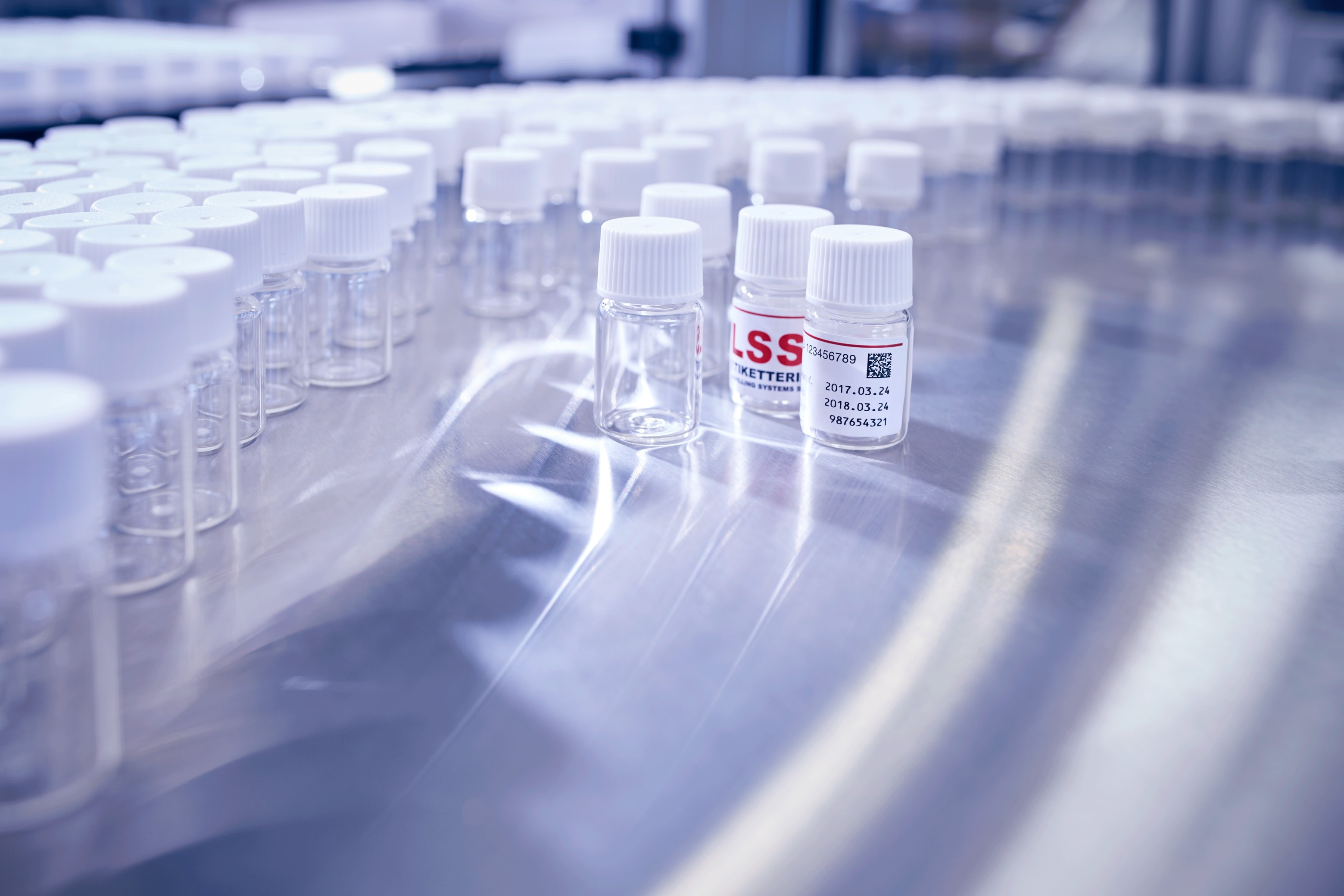 Vial labelling, automatic labelling solutions